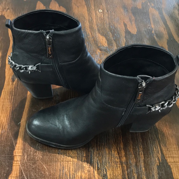 Sam Edelman | Shoes | Sam Edelman Booties Leather With Gunmetal Chain ...
